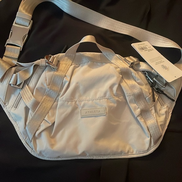 Athleta | Accessories | Nwt Athleta Excursion Waistbag | Poshmark